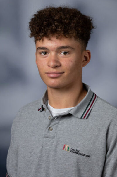 Football : Maxence LeBlanc poursuit son rêve! - Collège Charles Lemoyne