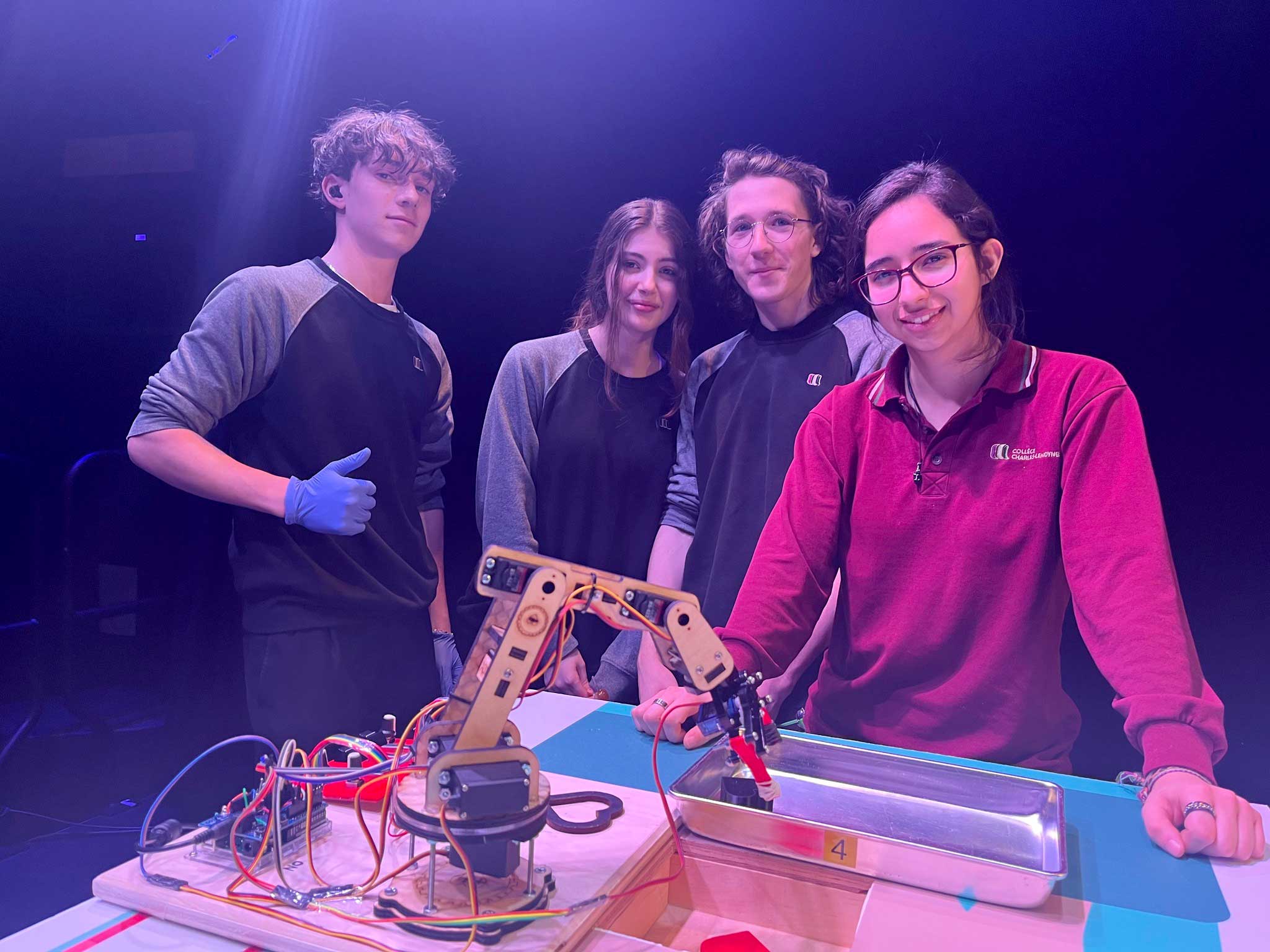 Des élèves se lancent dans la conception de robots-chirurgiens ...